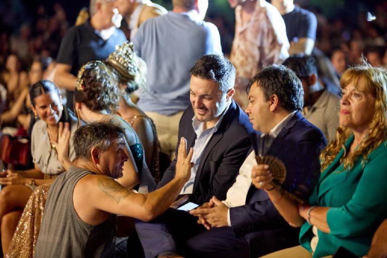 La foto de la Vendimia de Las Heras que inquietó al cornejismo - El Medio